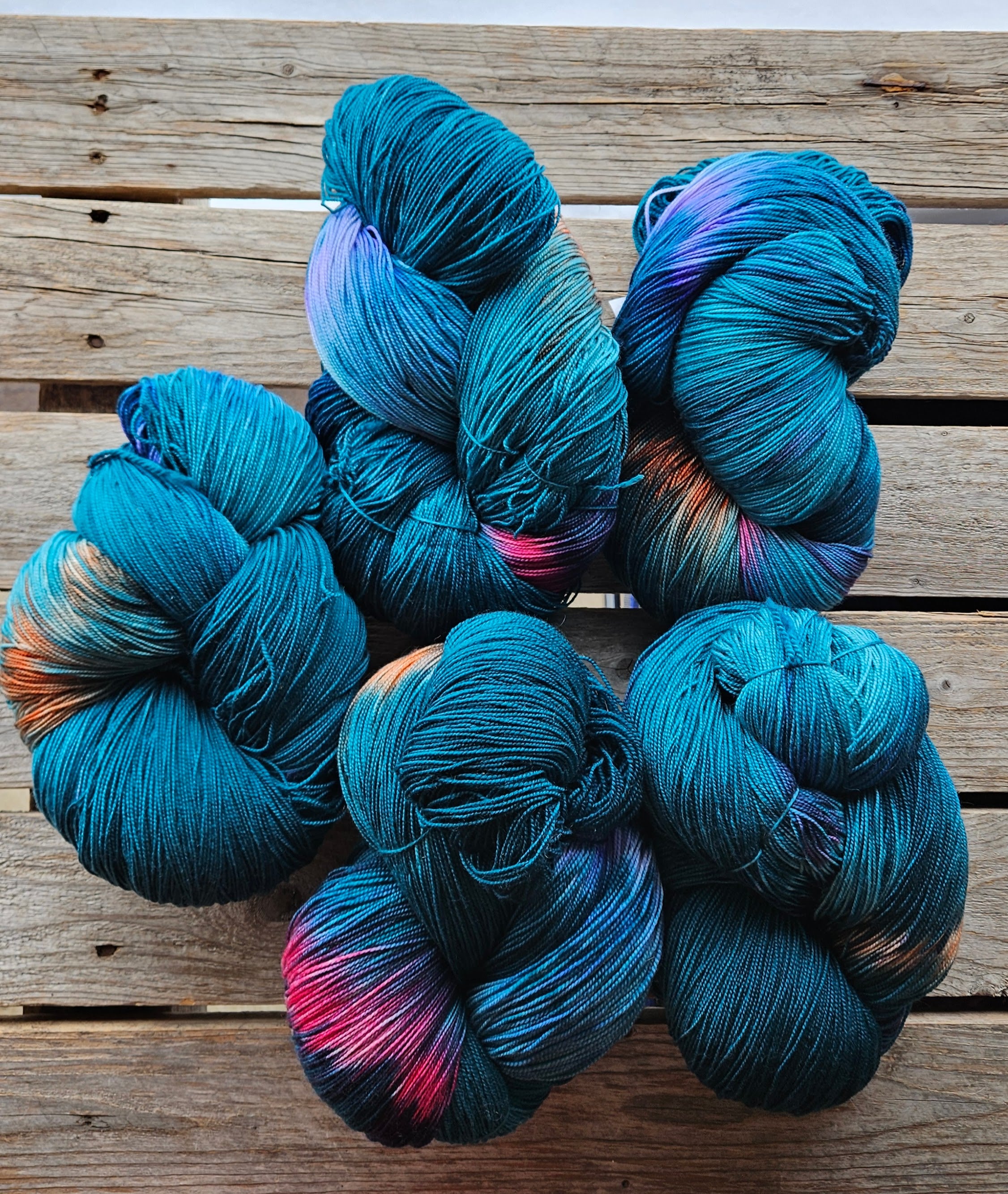 Hefty Hanks - Fingering Weight - 1000yds – Koigu Canada Studio