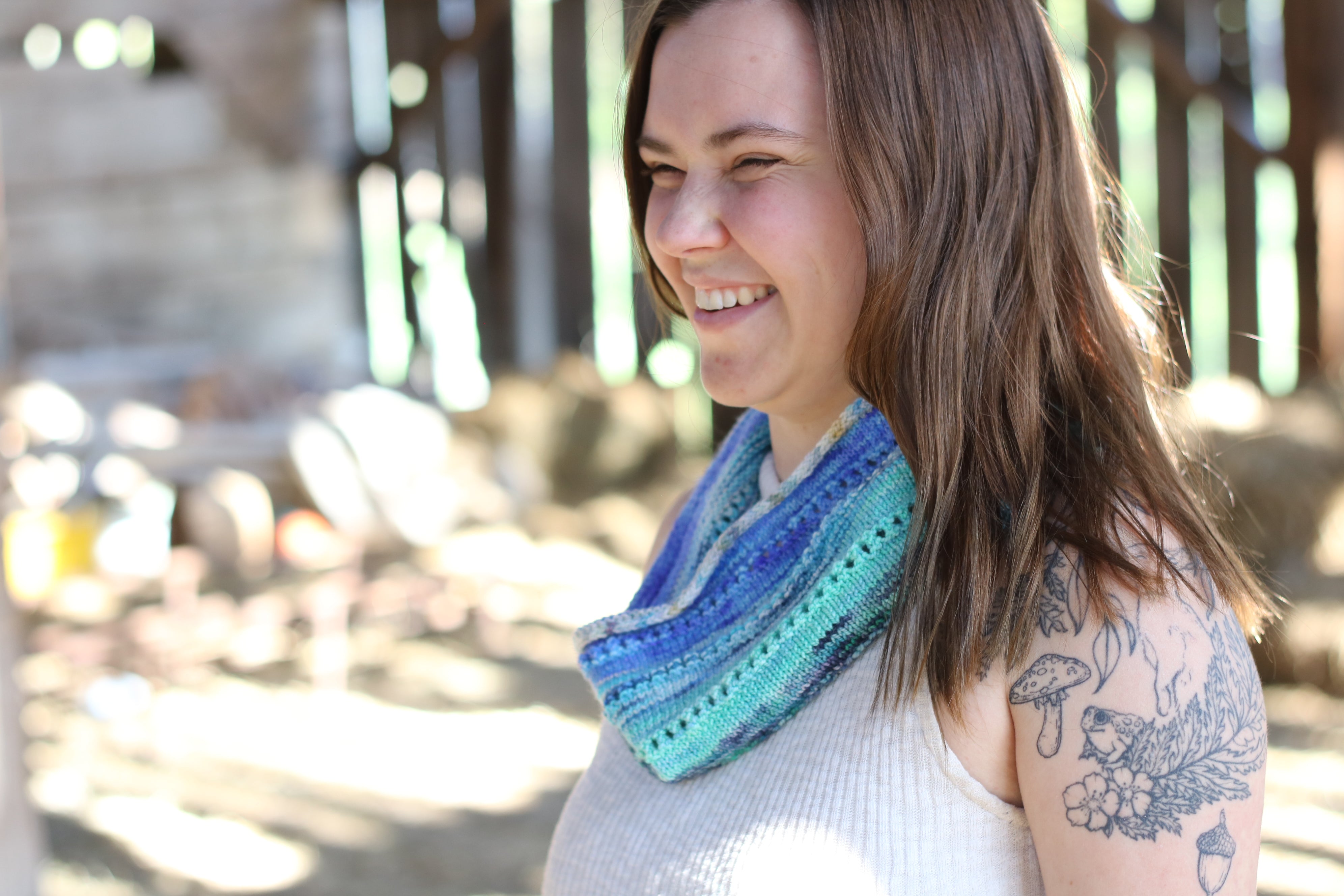 Ocean Waves Cowl PDF Pattern Download – Koigu Canada Studio