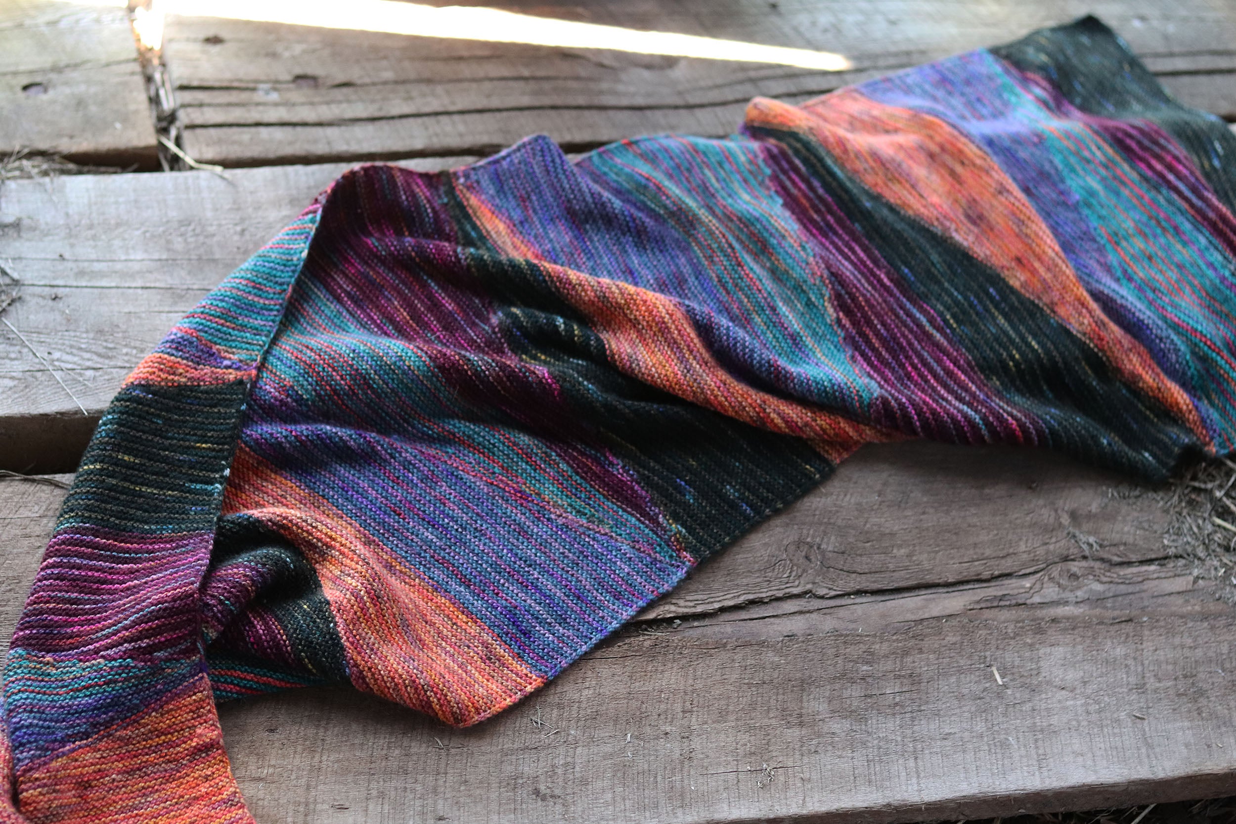 TRI-SHAWL BY:MICHAELA COURTNEY – Koigu Canada Studio